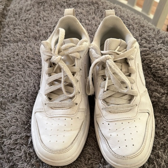Nike | Shoes | Used White Nike Dunks Size 35 | Poshmark